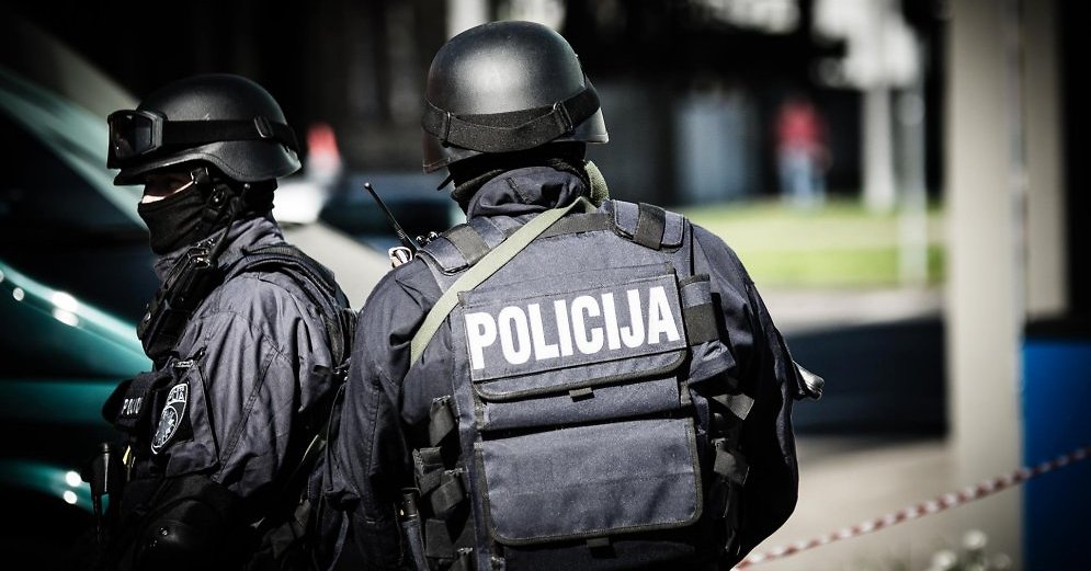 Valsts policija negaidīti SLĒDZ vienu no Latvijā populāriem interneta ...