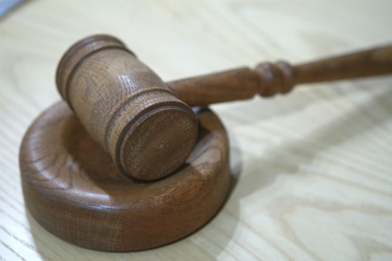 Tiesu izpildītāju "treknajiem" uzrēķiniem beidzot pielikts punkts!